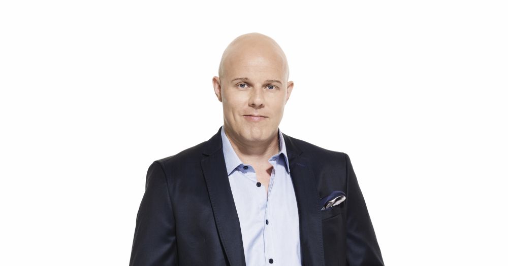 Aki Linnanahde - Sanavalmis esiintyjä, palkittu juontaja